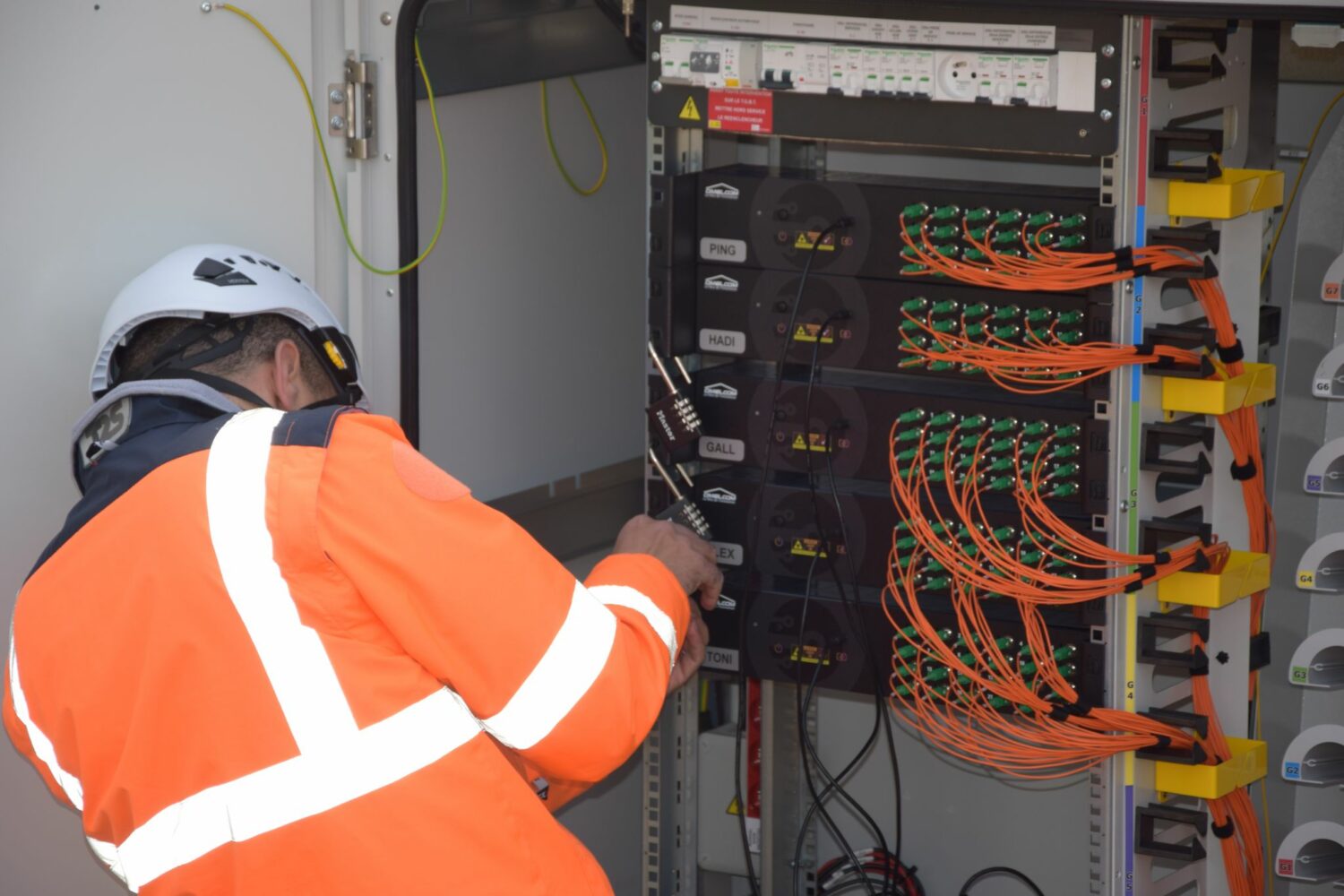 Glasfaser, ja bitte – Wartung, nein danke - Omelcom